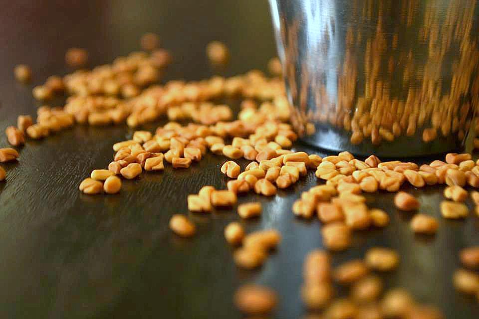 Mix and Stir: Methi Machi ( Fish Curry flavored with Dry Fenugreek seeds )